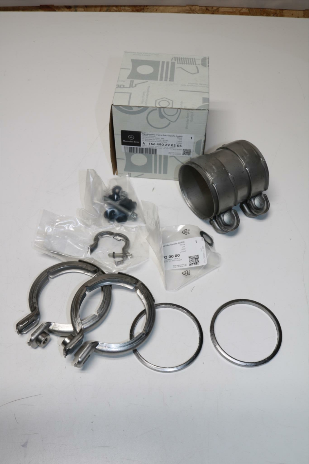 のメルセデ New Genuine Mercedes-Benz Pipe Shield 2214903527 OEM ...