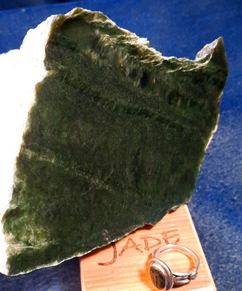 WYOMING CHATOYANT NEPHRITE / JADE - 6.2 POUNDS | eBay