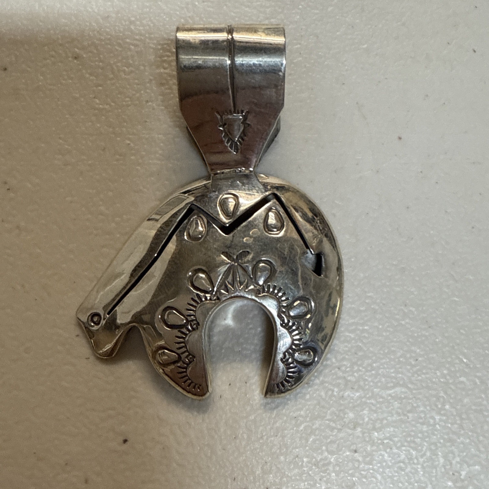 Vintage Joe Delgarito Navajo Lightning Bear Pendant S… - Gem