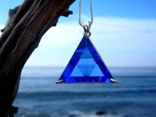 Blue Quartz Star of David Triangle Pendant Necklace – Healing Crystal ...