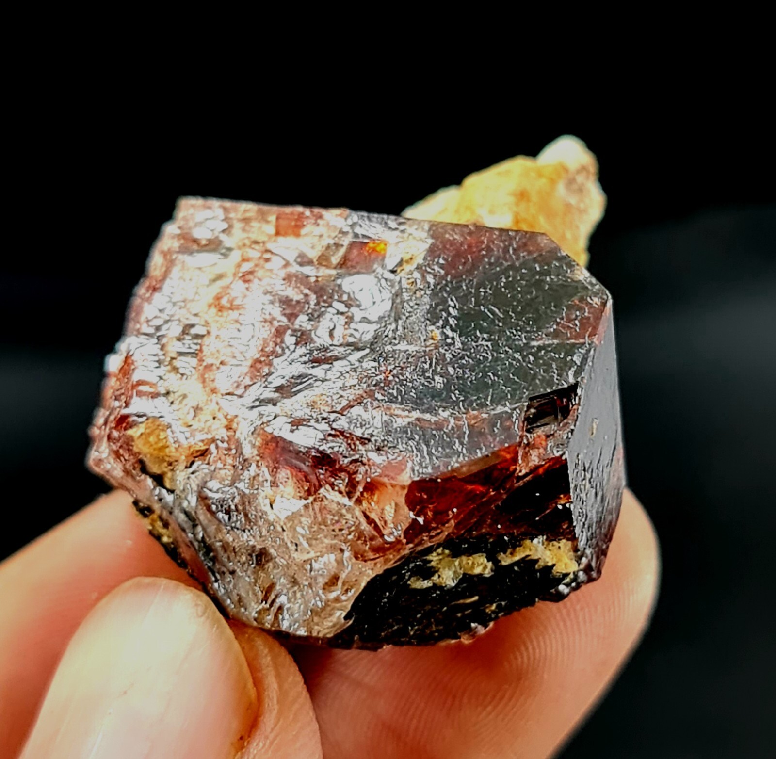 230 CT Big Fluorescent Well Terminated Red Zircon Crystal from Skardu ...