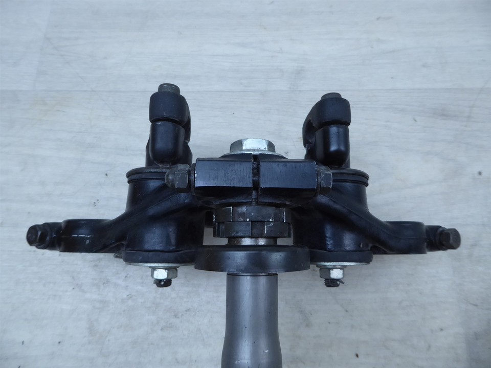 1983 Yamaha XS650 Heritage Special Y20978. triple tree steering stem ...