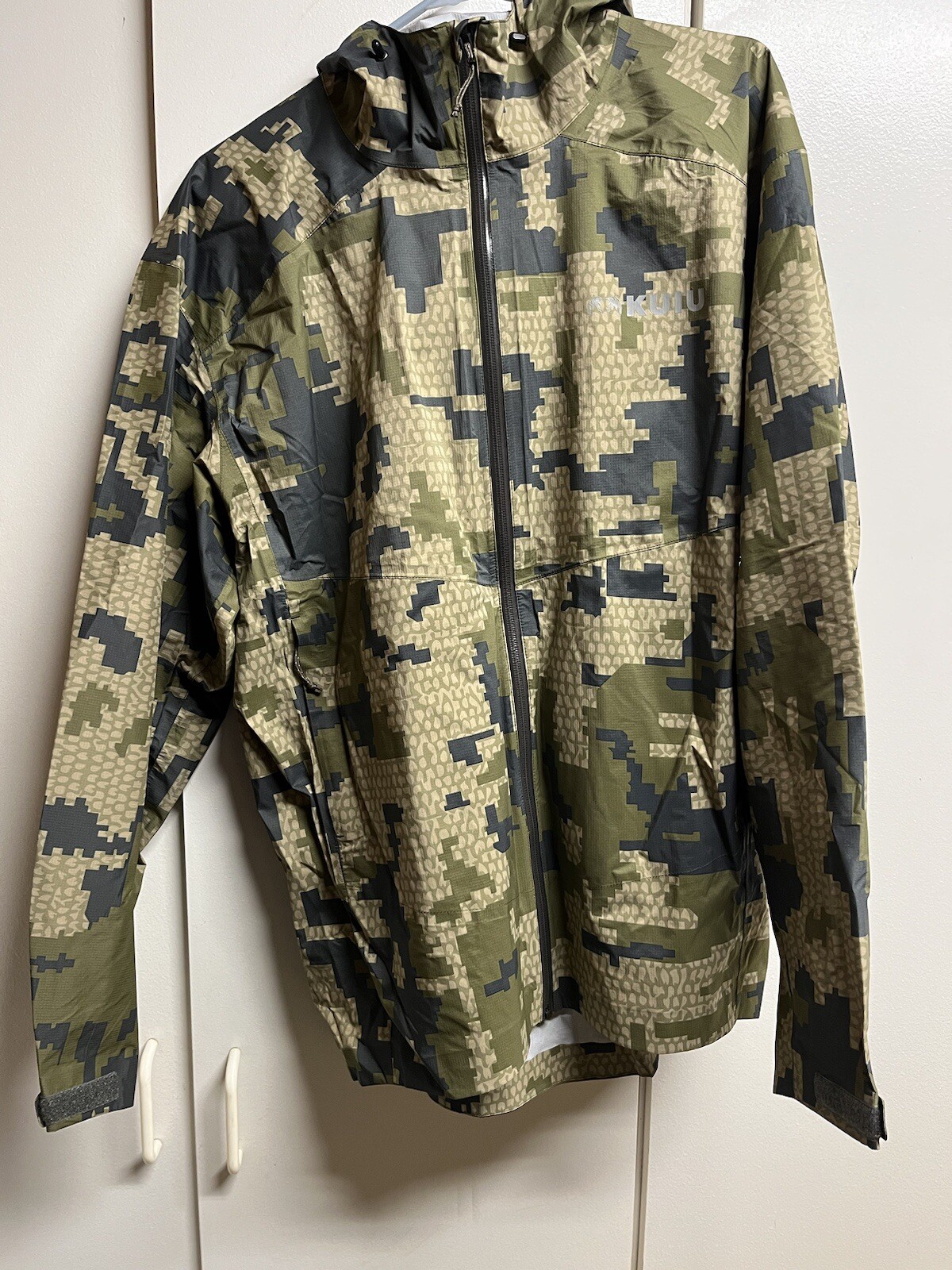 Kuiu Teton Rain Coat Large Verde 1.0 Lightweight and Packable. New Without Tag | eBay