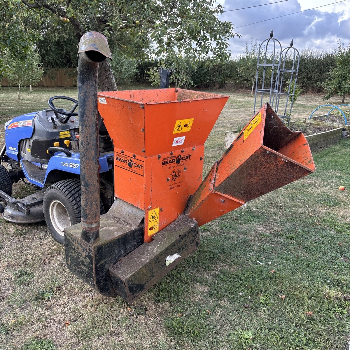 Bearcat Wood Chipper 554 Chipper/Shredder | Product Categories | Crary