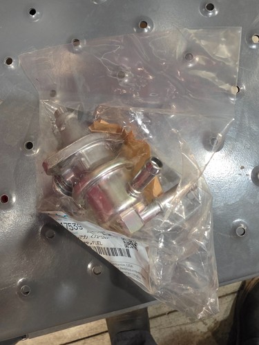 Genuine OEM Kubota Fuel Pump 17539-52033 for sale online | eBay