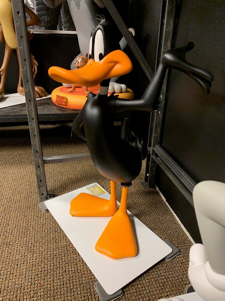 Looney Tunes Daffy Duck Life Size Statue 1:1 Scale Movie Prop Display ...