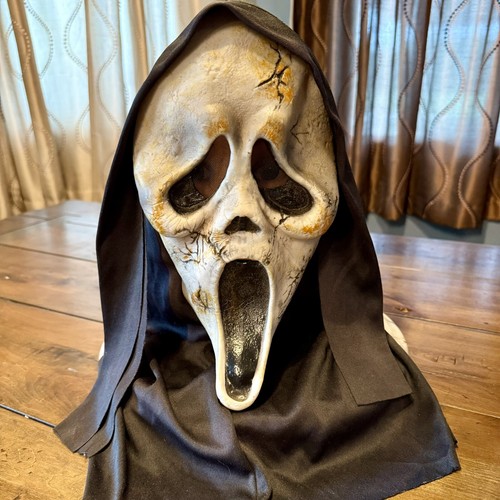 Zombie Ghostface 8517KM Ghost Face Mask Scream 4 April 2010 Fun World ...