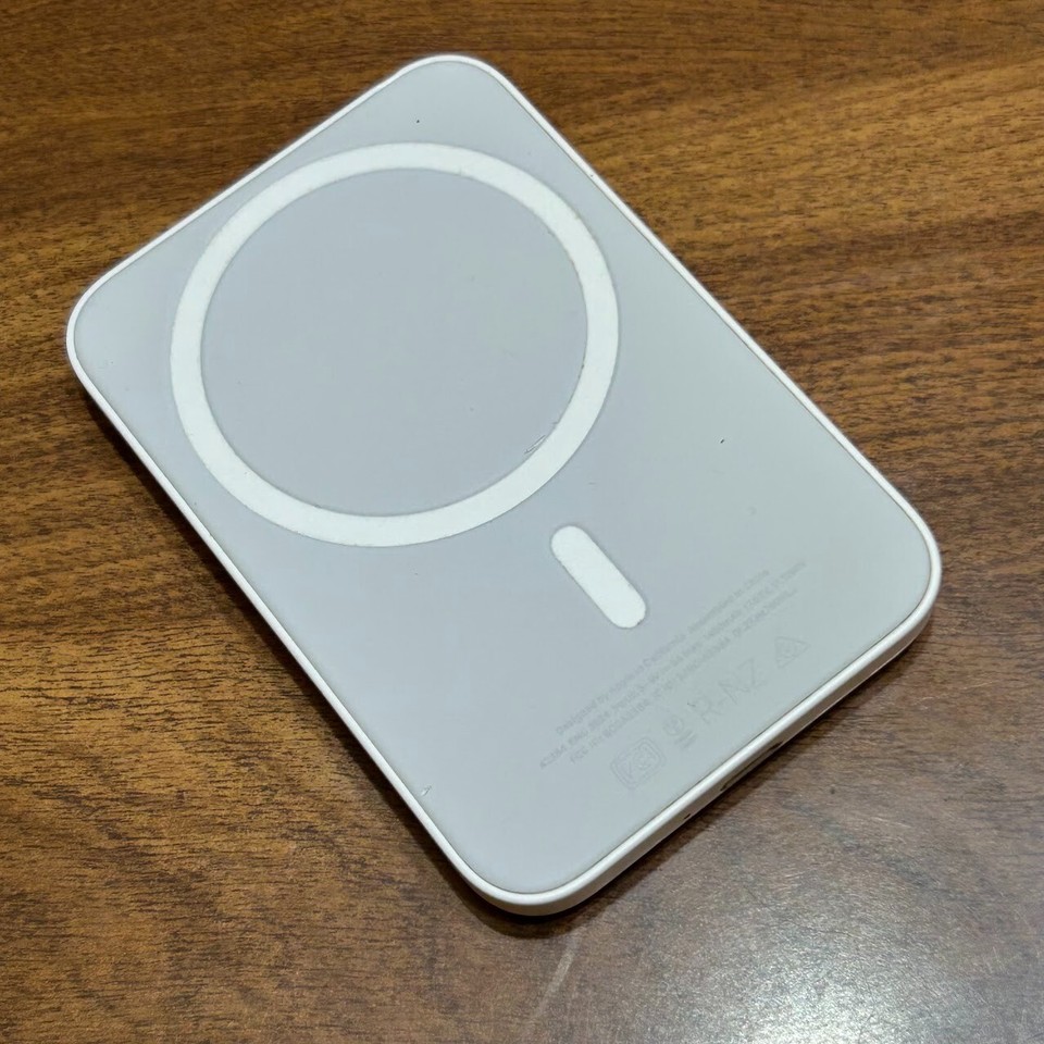 Apple MagSafe Battery Pack - White (MJWY3AM/A) Power Bank Compatible ...