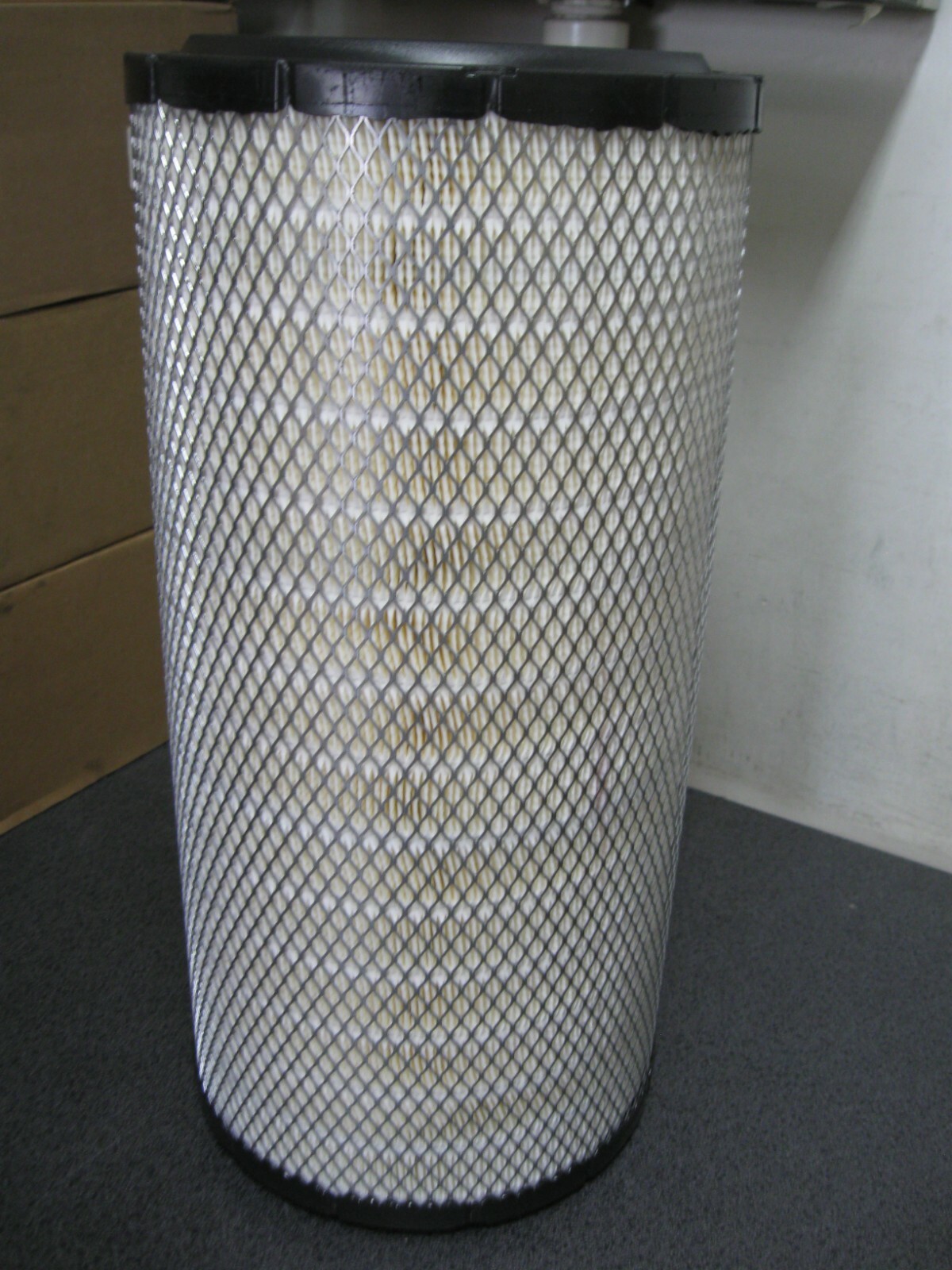 KOMATSU 6001854100 - Air filter cross reference