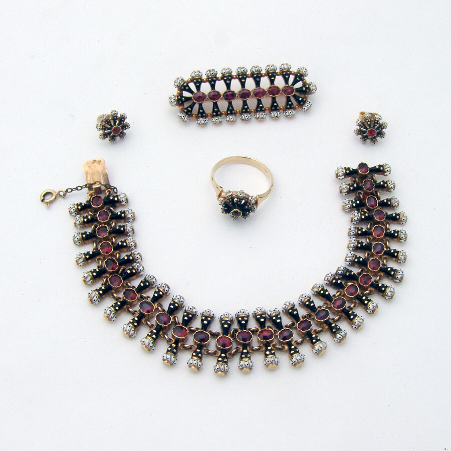 Moretti Blackamoors 4 Piece Jewelry Set Garnets Enamel 14K Yellow Gold ...