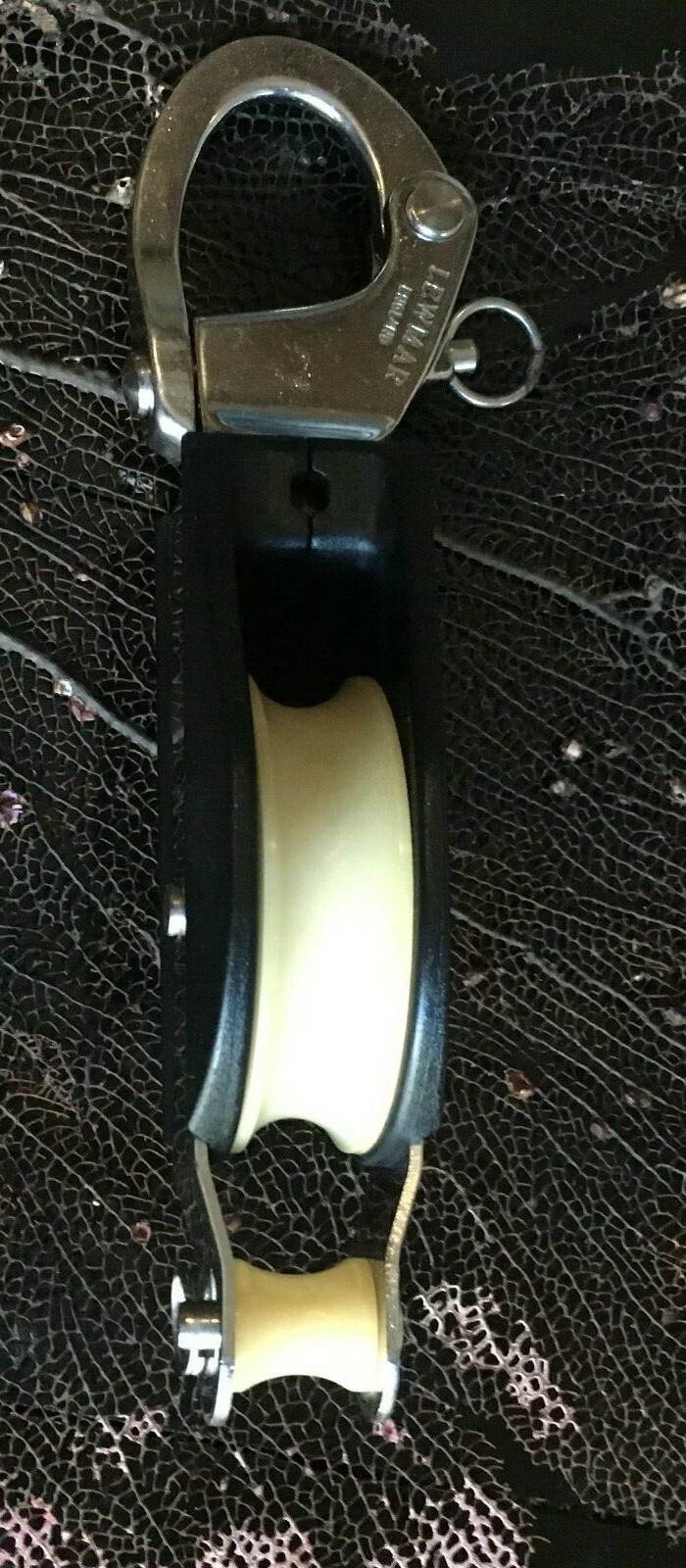 Lewmar England Size 2 Snap shackle single block with becket 80MM Sheave ...