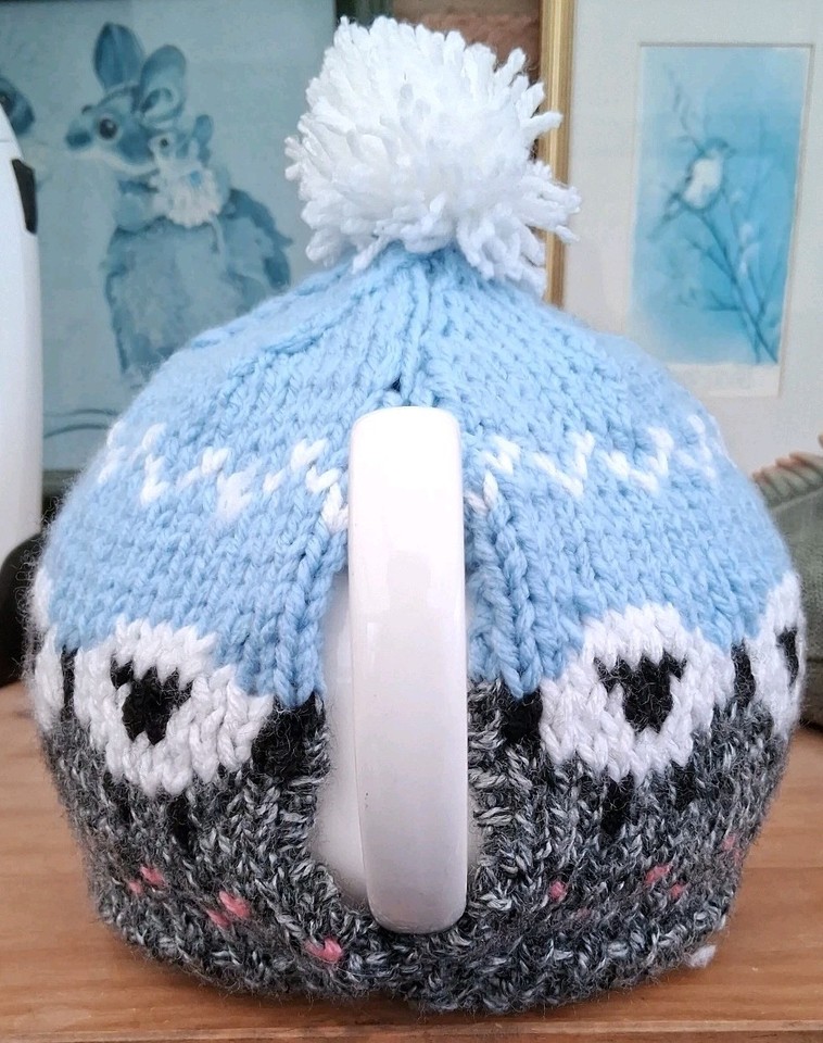 Hand Knitted Multi-Coloured Sheep Tea Cosy For A Large Teapot (6 - 8 ...