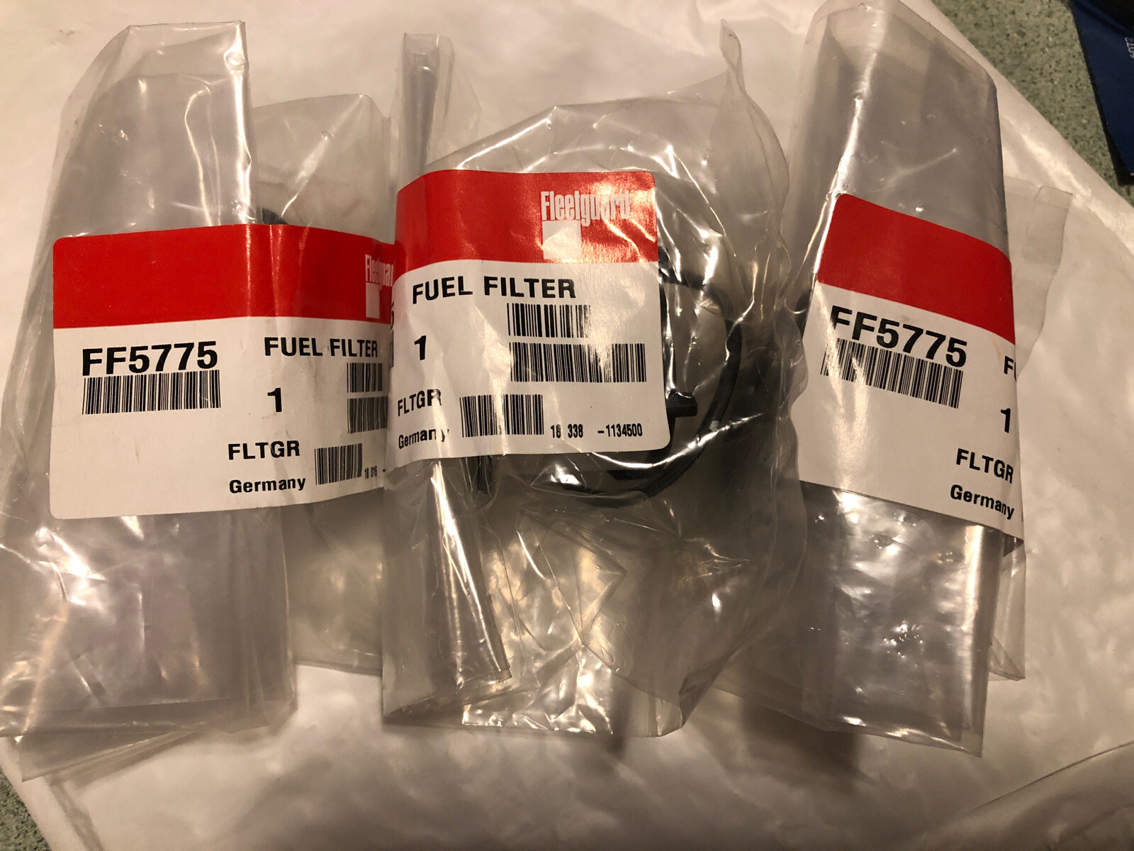 FLEETGUARD FF5775 - Fuel filter cross reference
