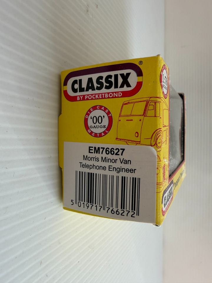 Classix EM76627 1/76 OO Scale Morris Minor 1000 Van GPO Telephones ...