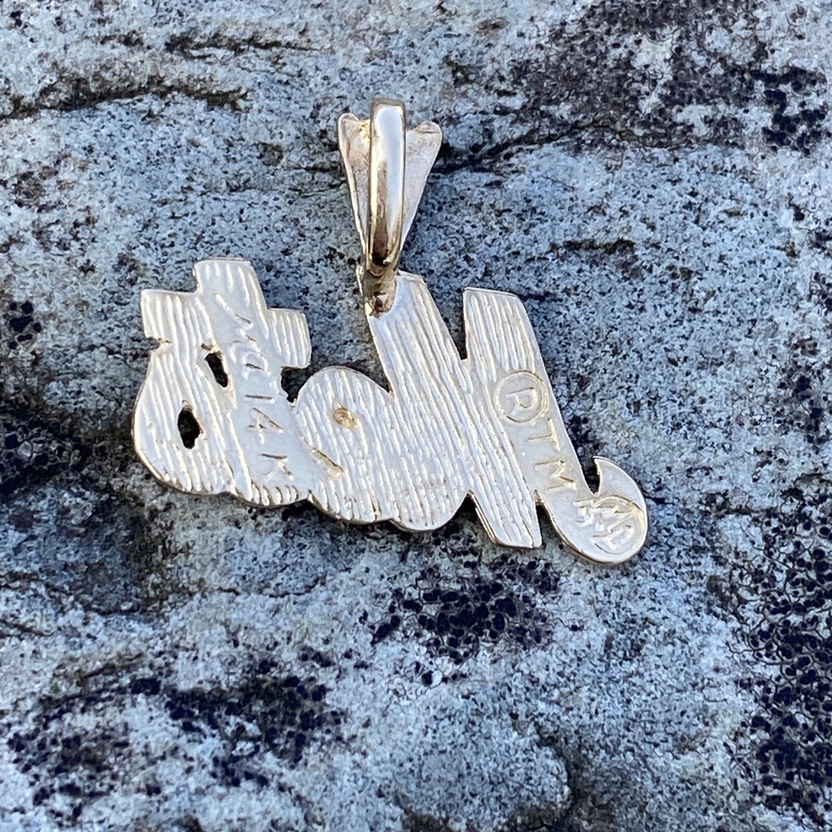 14K Yellow Gold New York Mets MLB Baseball Charm by Michael 14K Yellow Gold New York Mets MLB Baseball Charm by Michael