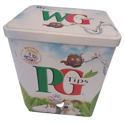 PG TIPS TIN WG CADDY WALLACE & GROMIT CURSE OF THE WERE-RABBIT TIN 7½ ...