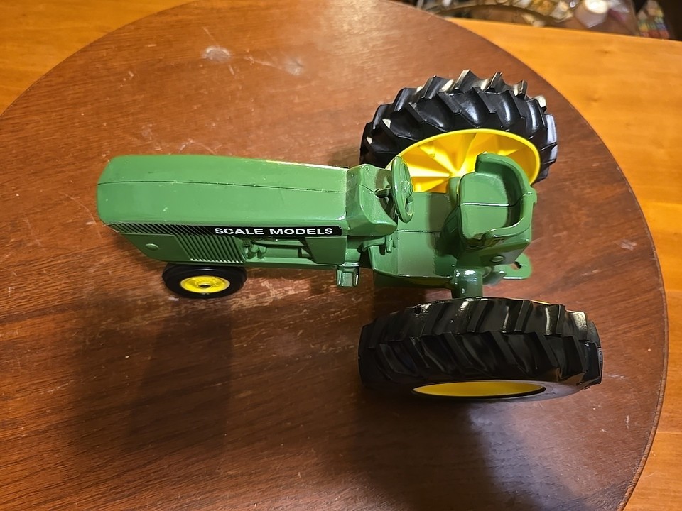 Vintage 1/16 Scale Ertl - Early Scale Models - Green Row Crop Tractor ...