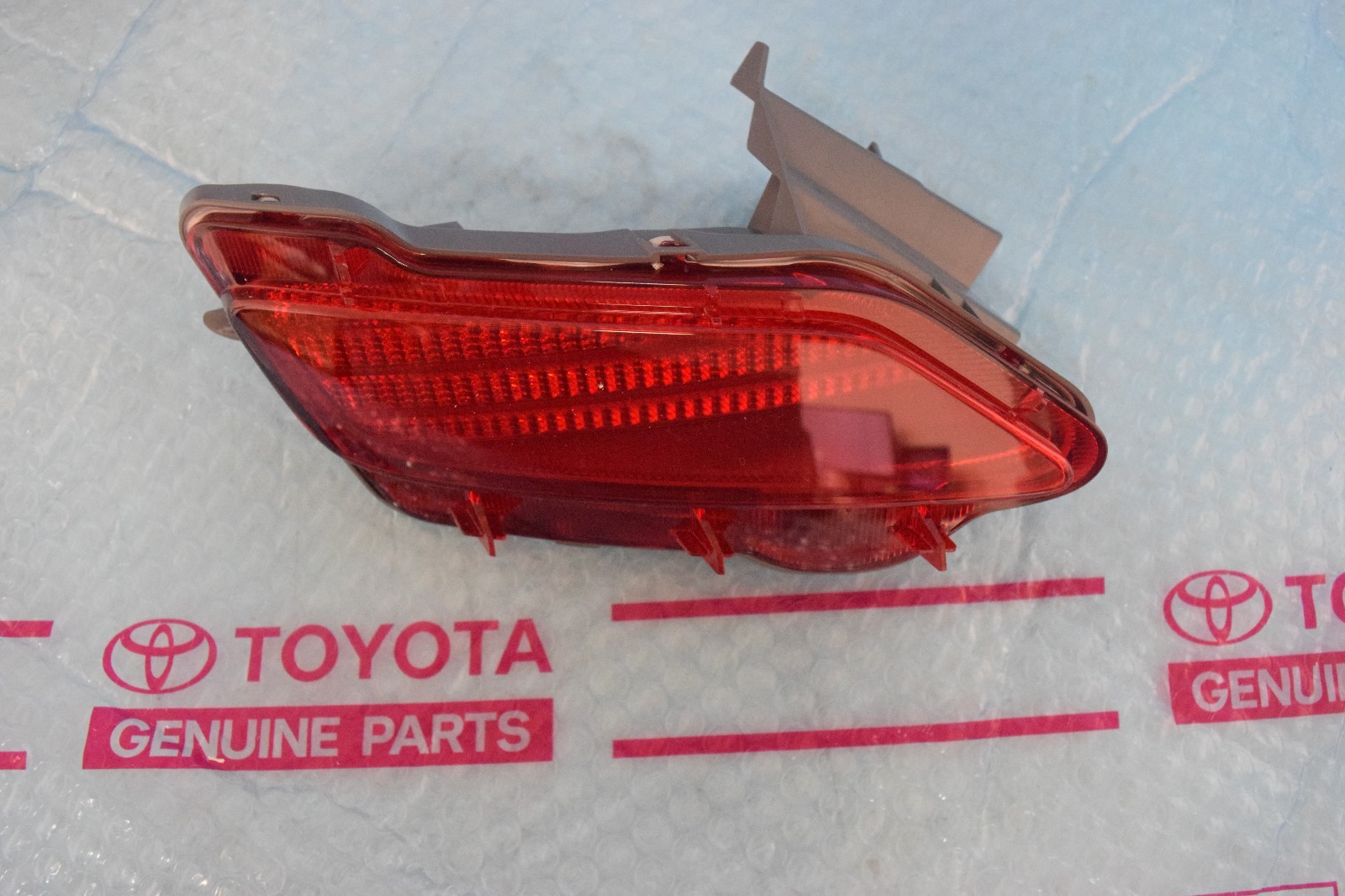 TOYOTA OEM 13-15 RAV4-Bumper Trim-Reflector Left 81490-0R010 / 81490 ...