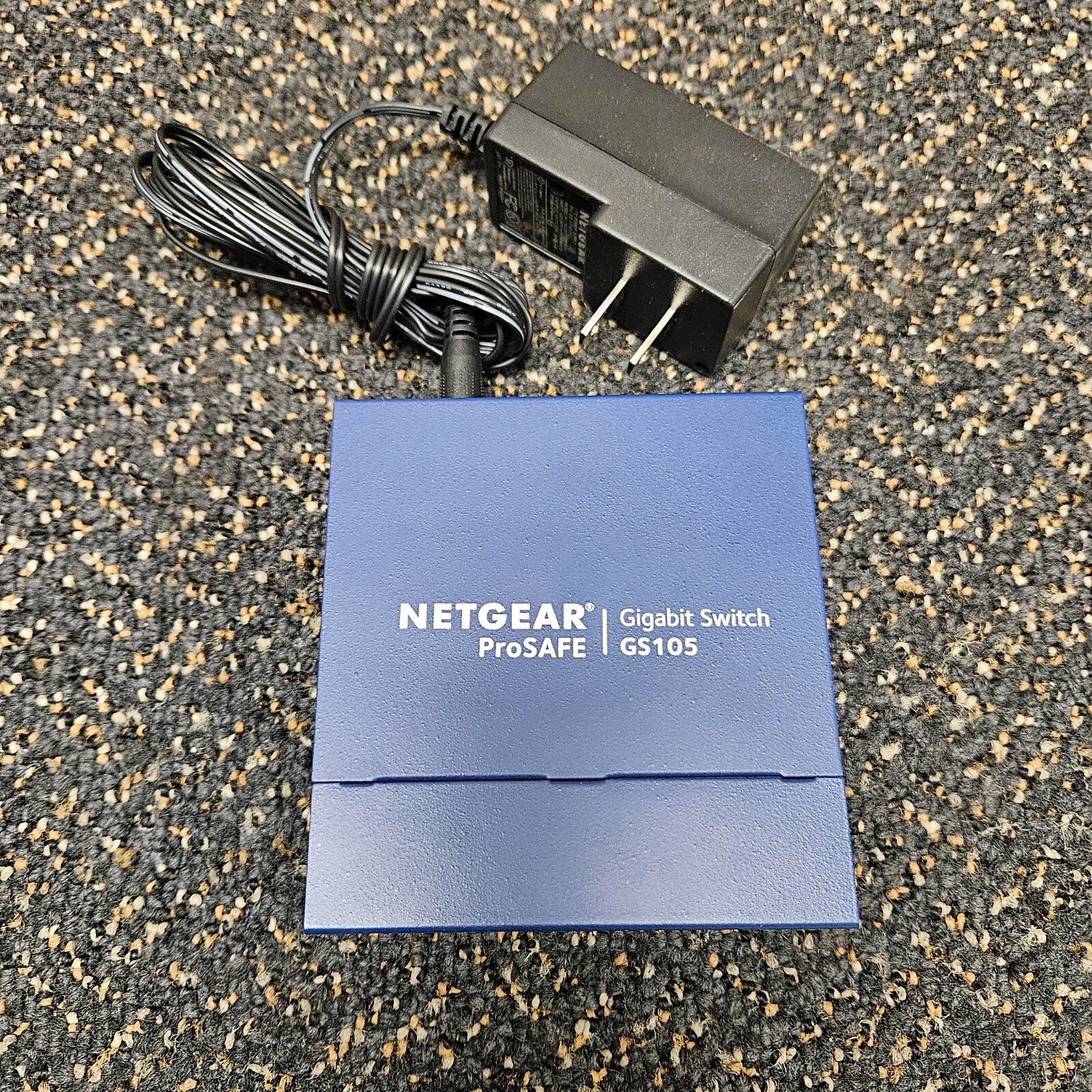 Netgear GS105 V5 Prosafe 5 Port Gigabit Switch WITH POWER ADAPTER Free ...