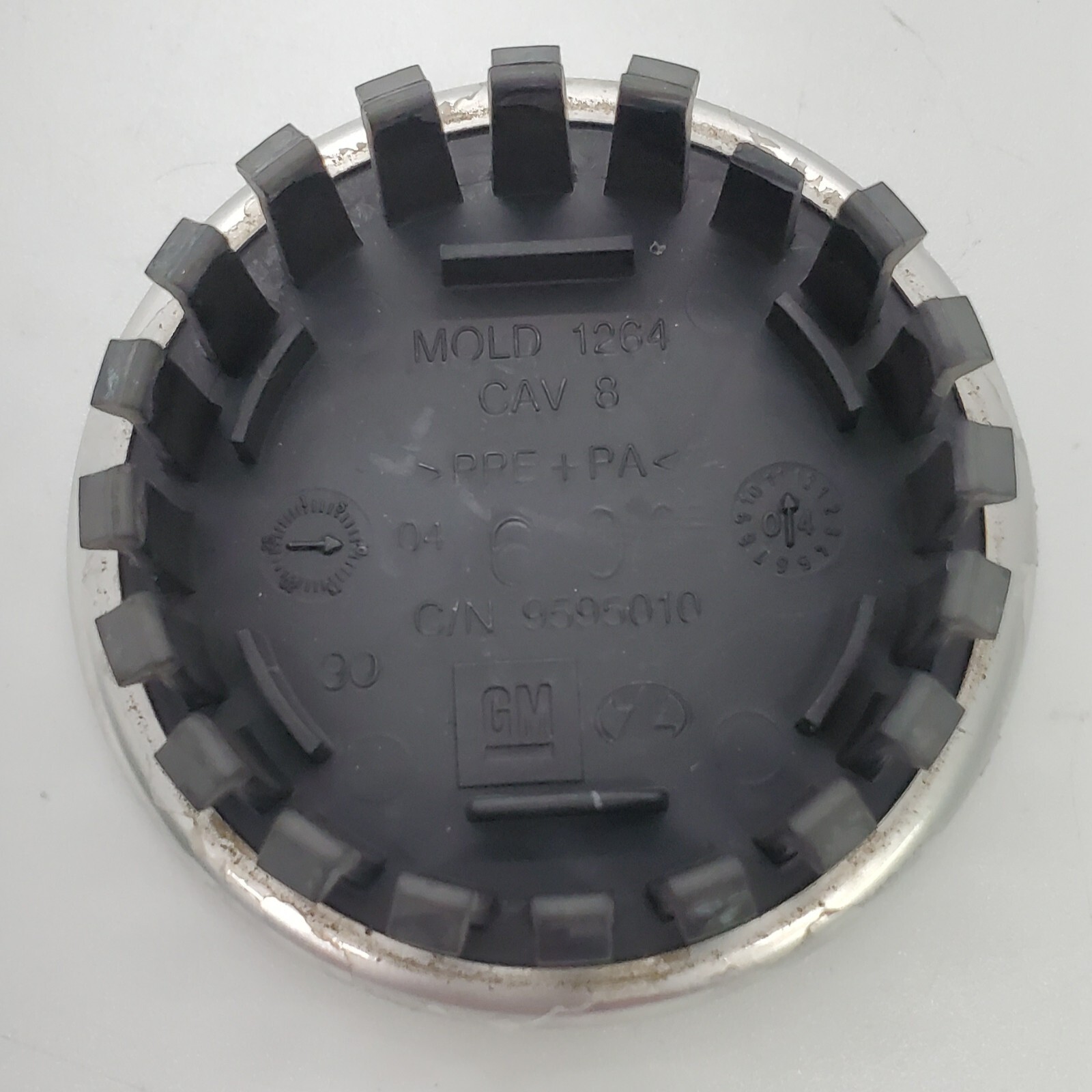 OEM Chevrolet Center Cap machined - 9595010 - 2 5/8" diameter used. | eBay