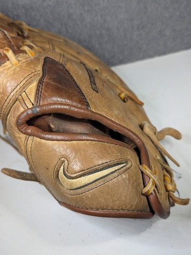 Nike FBF Broken In Game Ready 12.75” Baseball First Base Mitt Left Hand ...