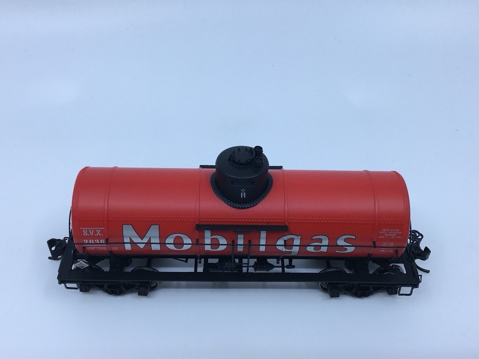 HO Proto 2000 Mobilgas Mobil 10,000 Gallon Type 21 Riveted Tank Car SVX ...
