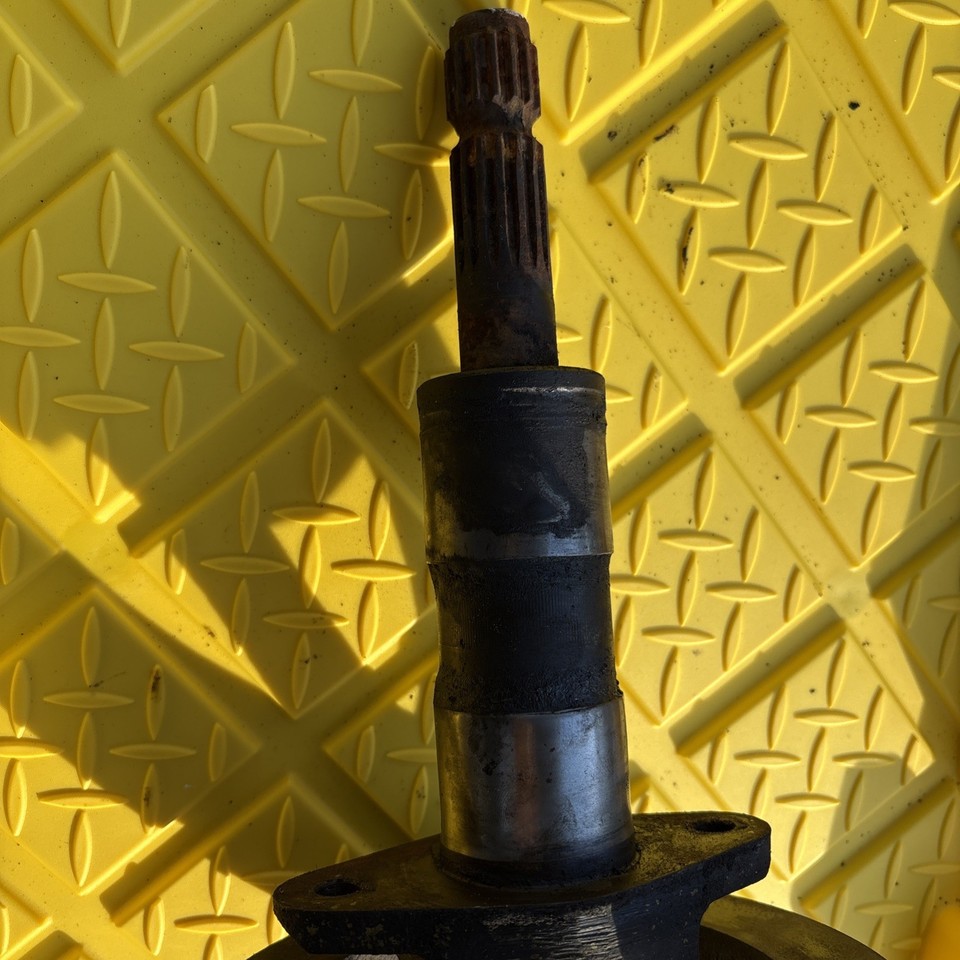 JOHN DEERE 400 420 430 AXLE PIVOT SHAFT Sheave AM35537 AM134143 AM35538 ...