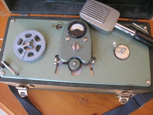 Tape Recorder, Antique, EMI mod L2, with Mic for the 1940-50s Roving ...