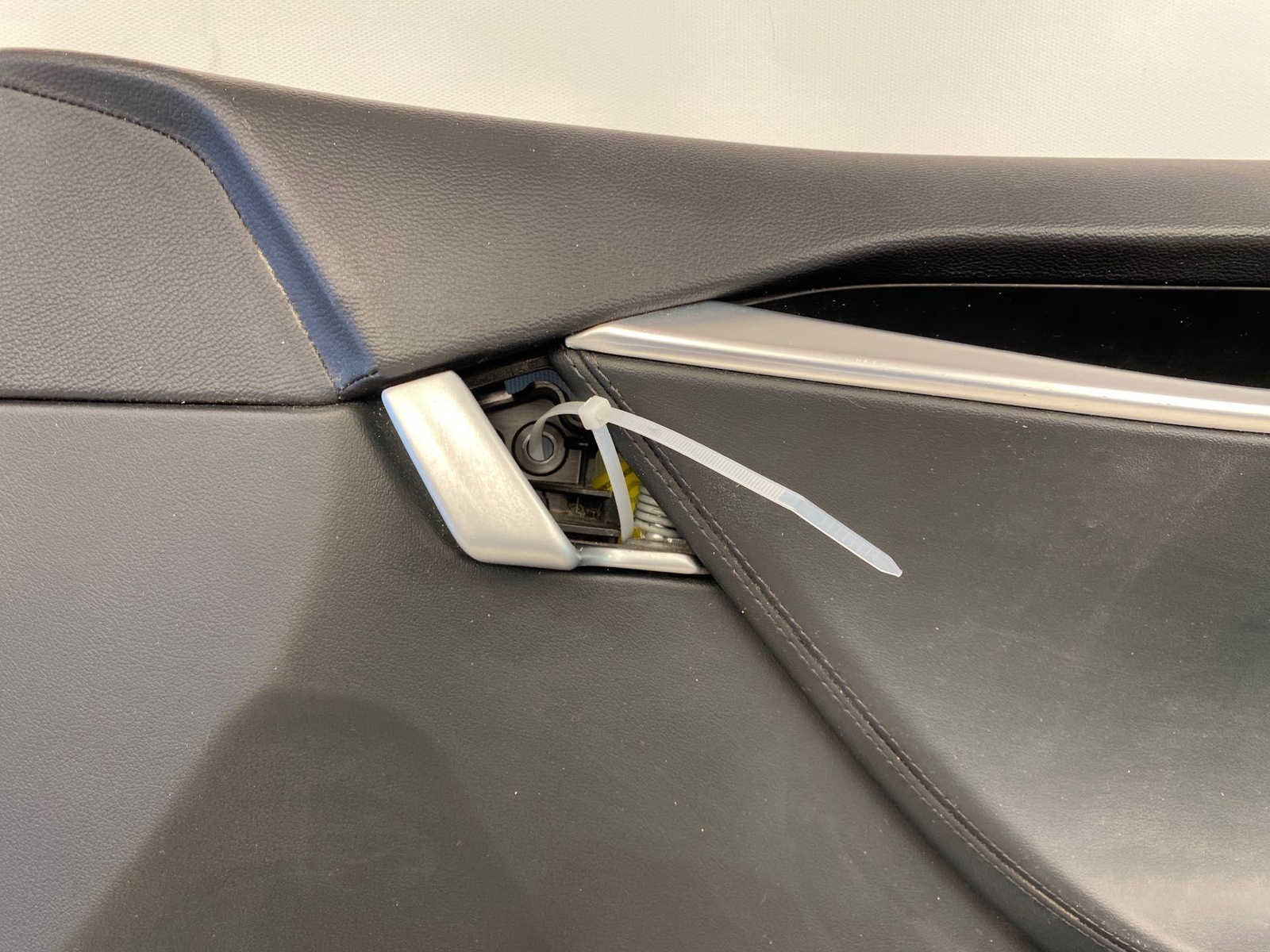 2015 TESLA S Front Door Trim Panel with Power Window Switch Right ...