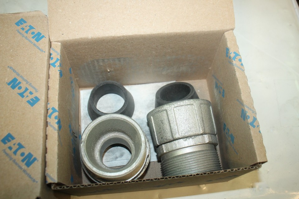 Lot of 4 Eaton Straight Body Male Thread Fitting CGB5913 1-1/2" | eBay