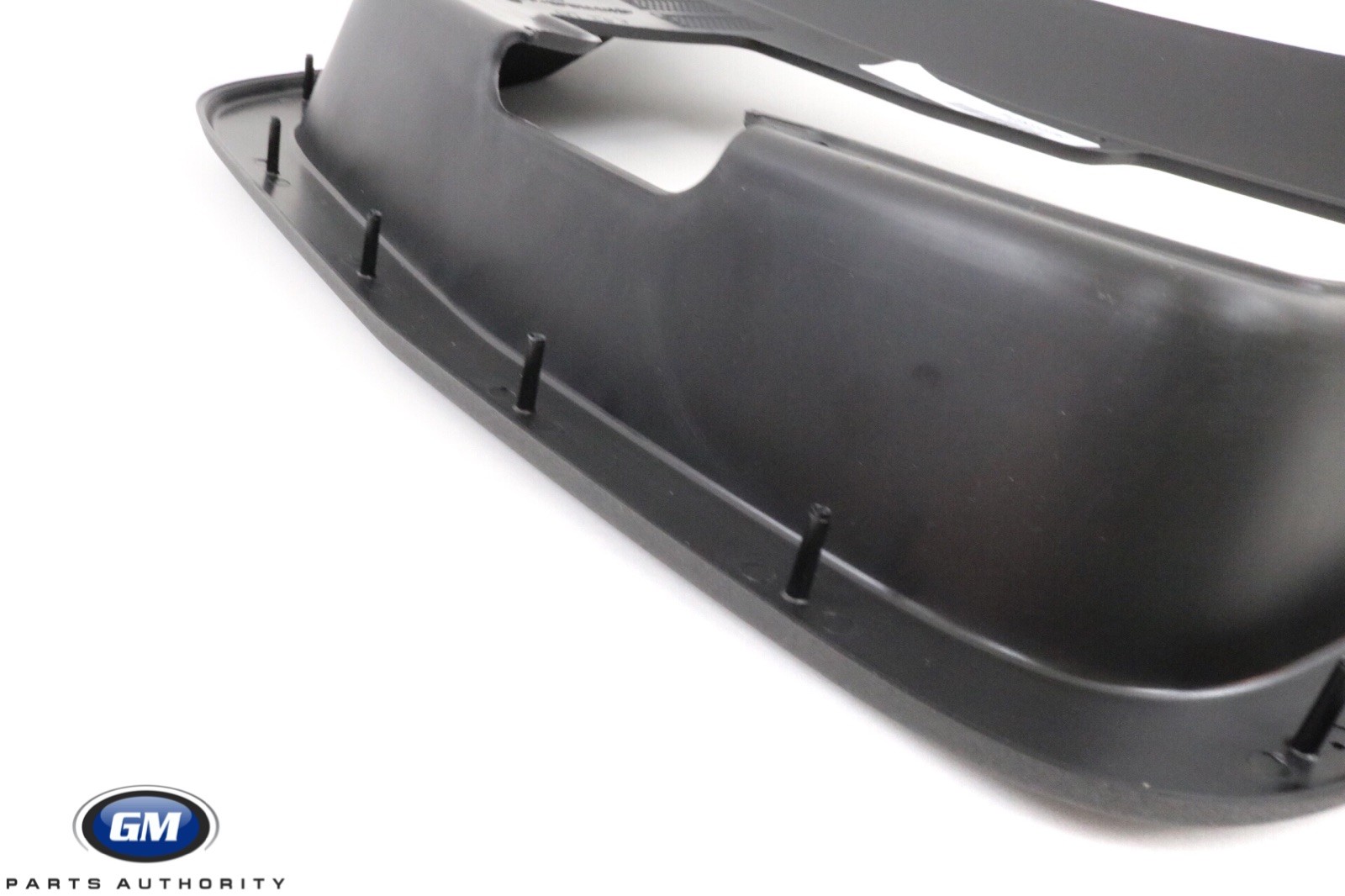 2018-2021 Chevrolet Equinox Trailer Hitch Trim Bezel 84151503 Genuine ...