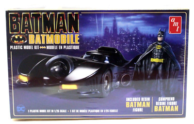 AMT Round 2 1107M/12 1989 Batmobile kit 1:25 w Resin Figure Mint Sealed ...