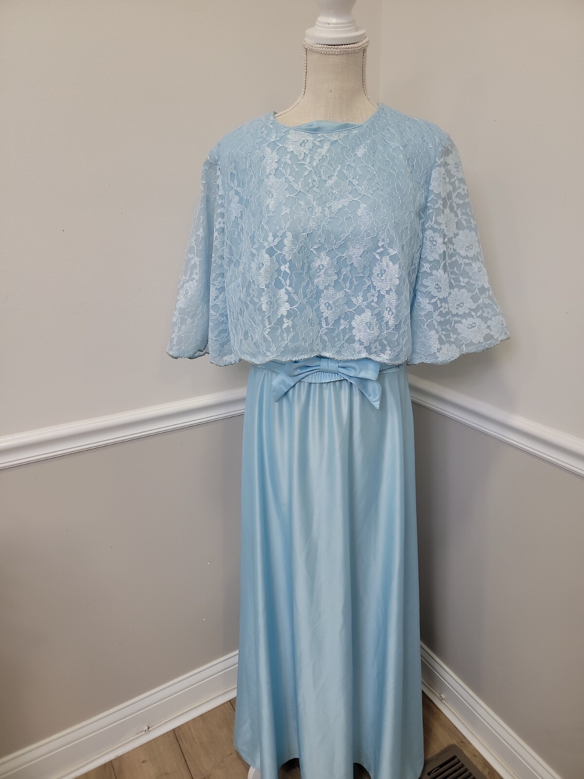 VINTAGE MIKE BENNET FORMALS" 1970s BLUE LACE LONG GOWN With BELL SLEEVE ...