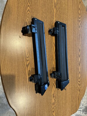 THULE 1050 / 12 SNOWBOARD SKI RACK CARRIER CAR ROOF RACK W/ LOCKS & KEY ...