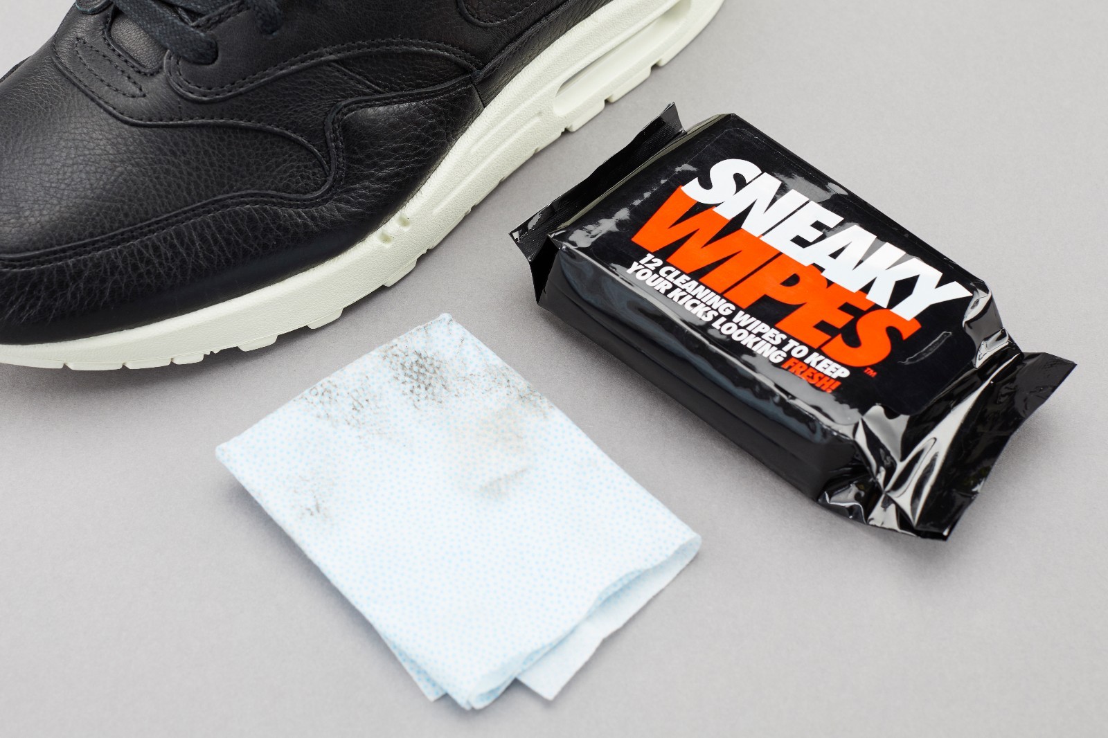 Sneaky Wipes - clean your trainers shoes creps boots suede leather ...