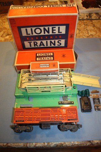 Lionel #3656 Operating Cattle Car, w/orig. boxes, cattle & box, cattle ...