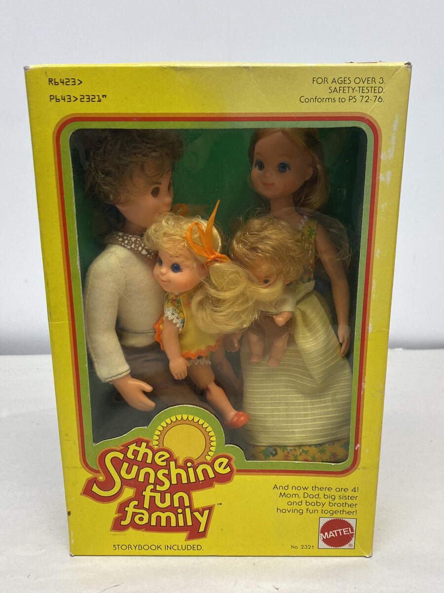 VINTAGE MATTEL SUNSHINE FUN FAMILY NRFB 2321 | eBay