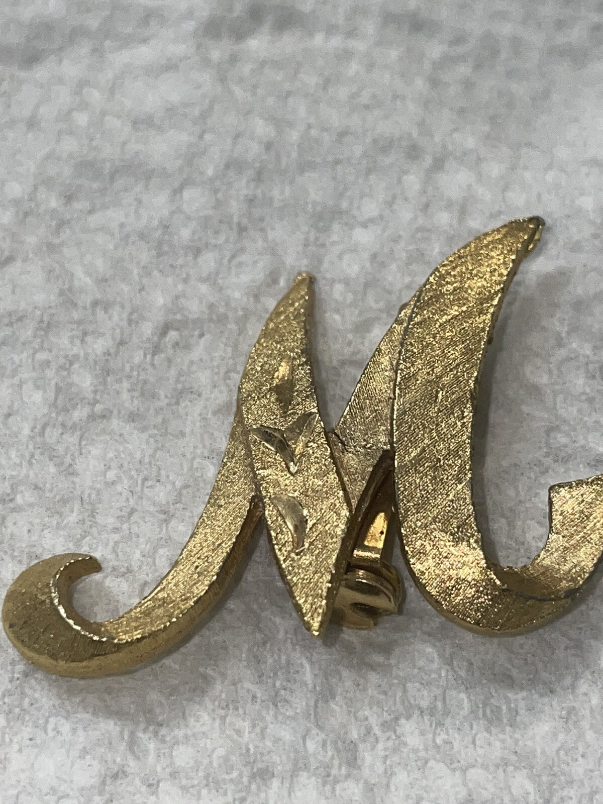 Manselle Gold Tone Vintage Cursive Letter "M” Pin Bro… - Gem