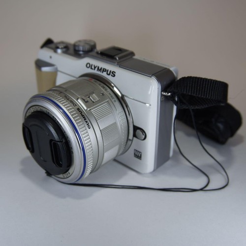 Operation Confirmed Olympus Pen E-Pl1 White | eBay