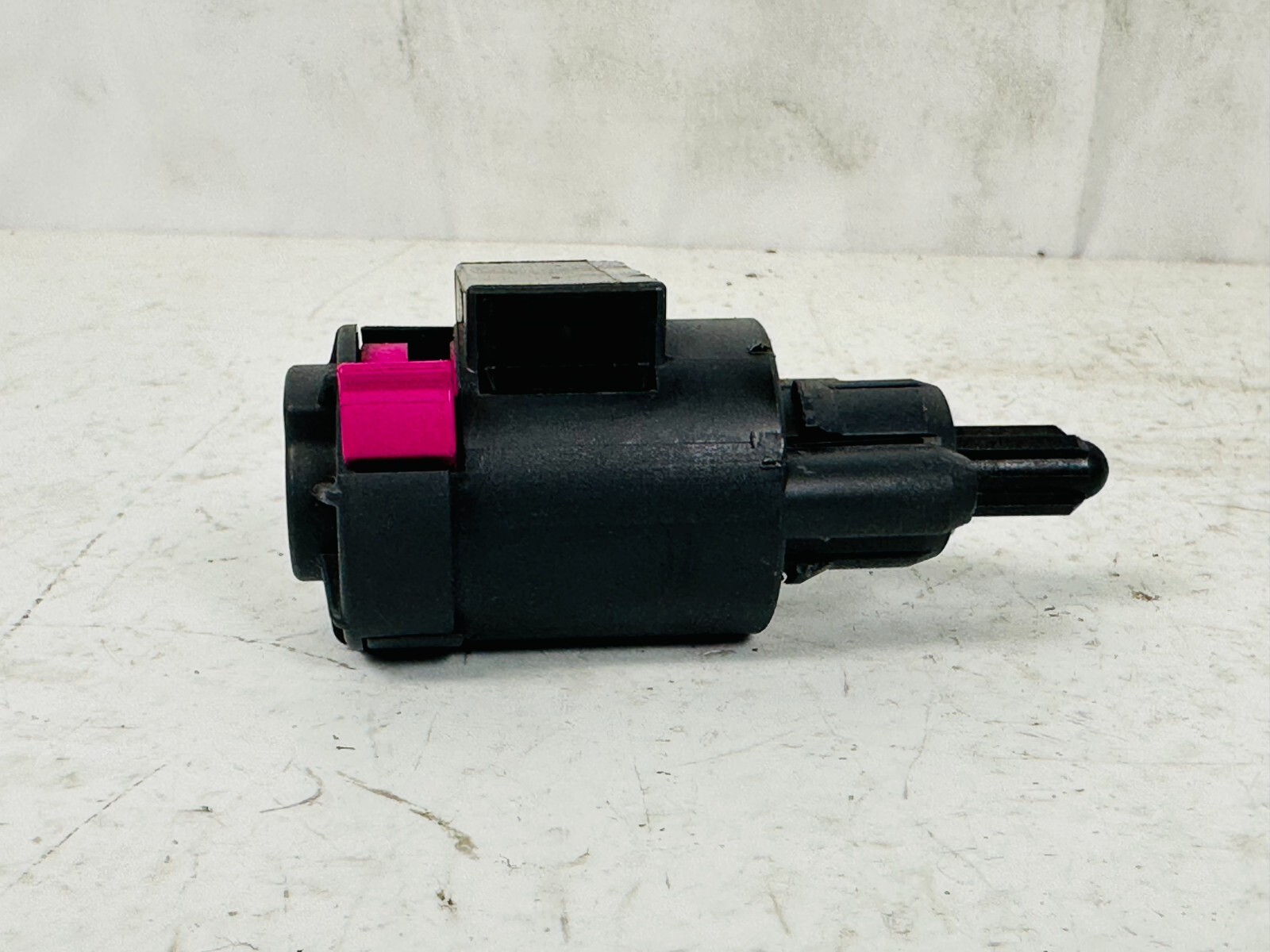 13 - 15 AUDI A6 Q7 BRAKE SWITCH 4F0945459B OEM | eBay