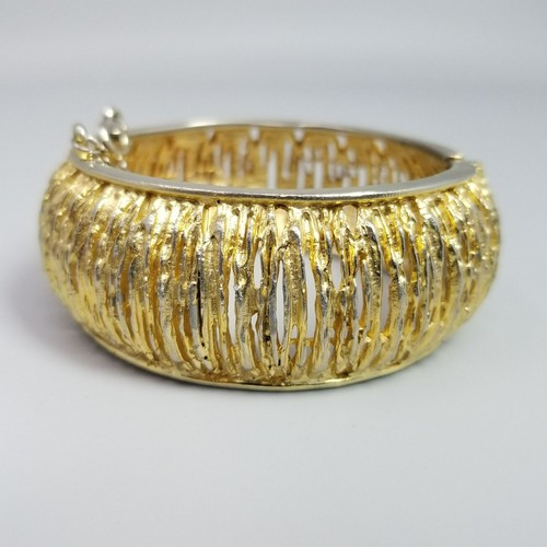 Vintage Wide Gold Tone Hinged Bangle Bracelet, Unique Retro 70s Design ...