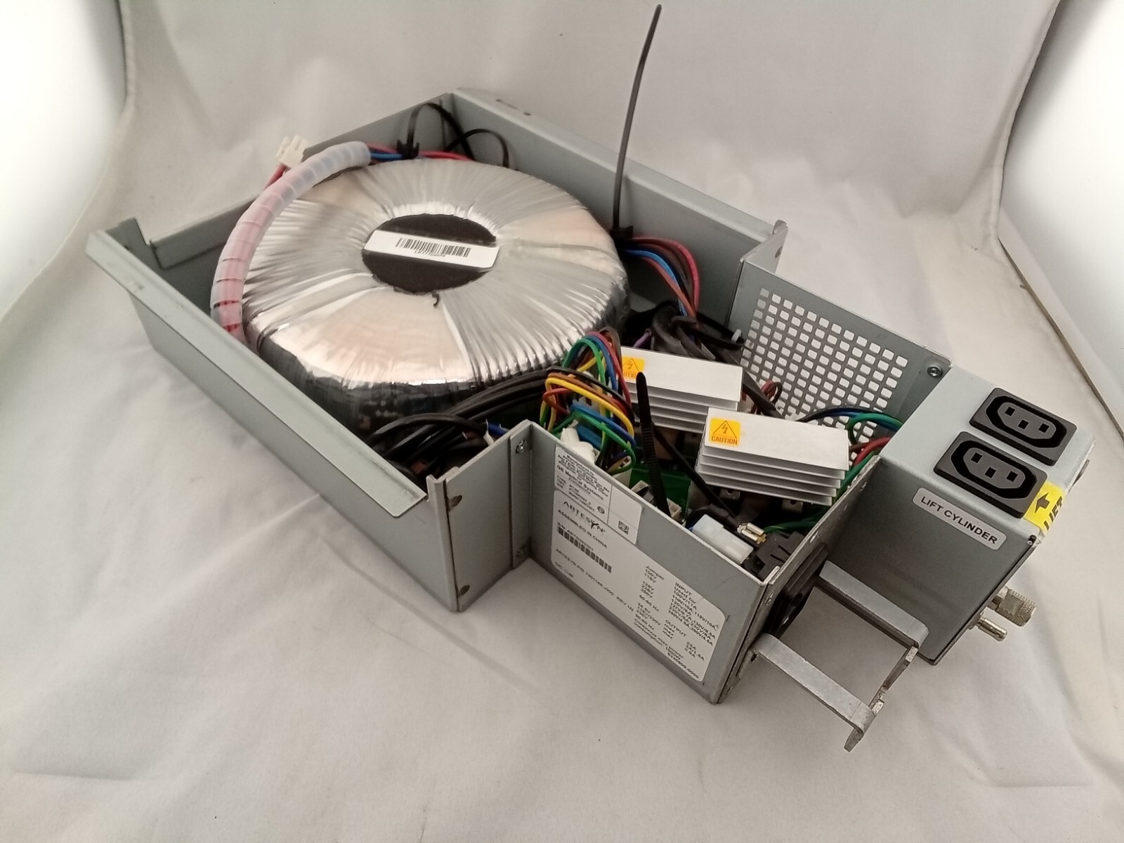 GE VOLUSON E6 / E8 / Expert PRIMARY POWER SUPPLY Model: RTN5 KTI300242 ...