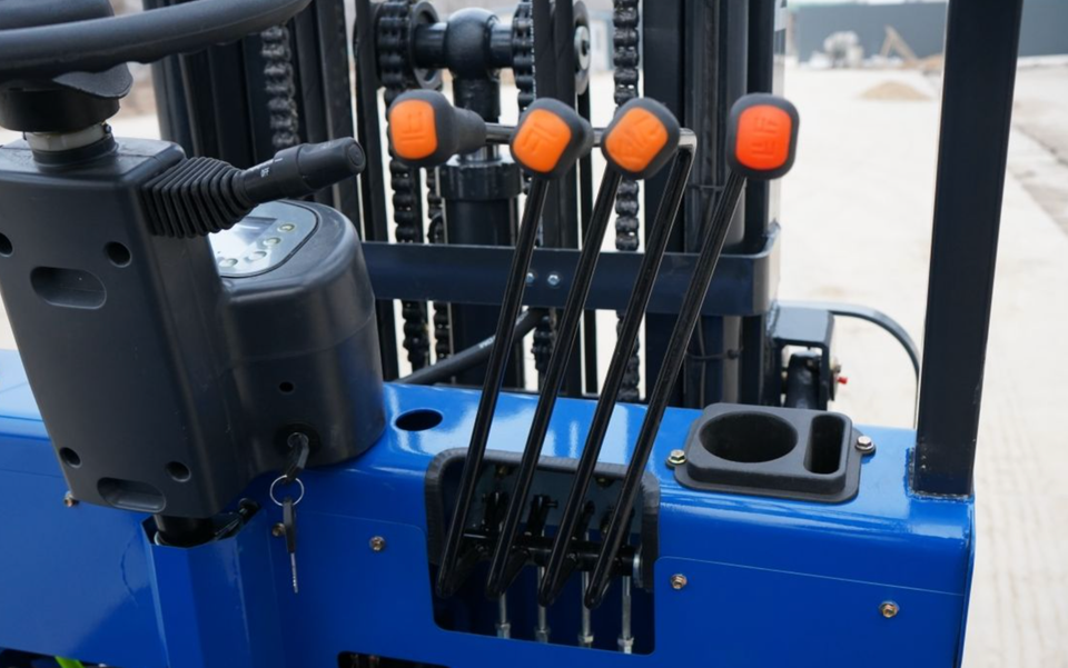 2025 TYPHON VIGOR 2.5 Blue Electric Forklift 5500lbs Lifter Lift Truck ...