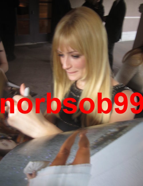 BETH BEHRS SIGNED TWO BROKE GIRLS 11x14 PHOTO w/PROOF & AUTOGRAPH ACOA ...
