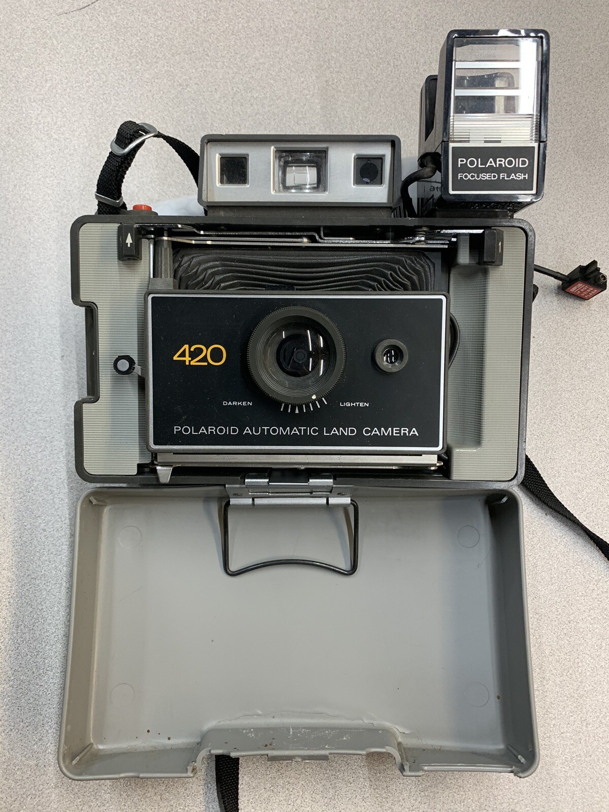 Vintage POLAROID 420 Automatic LAND CAMERA with Polaroid FOCUSED FLASH ...