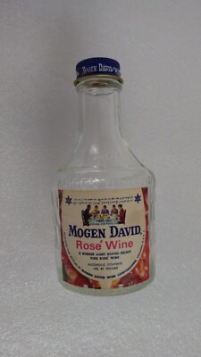 Vtg Mogen David Rose 4 Oz Wine Bottle W/ Label And Cap MD Mad Dog 1960s ...