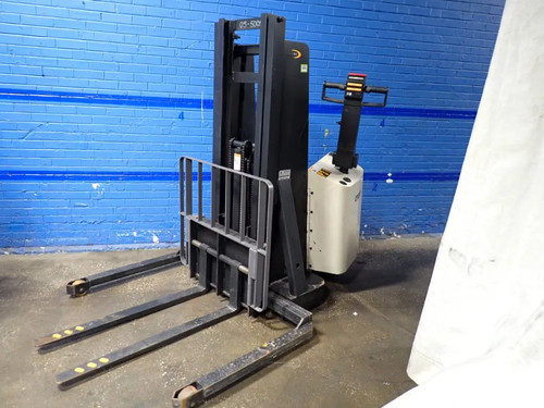 CROWN 20MT ELECTRIC STRADDLE LIFT 2000 LBS 07180413980 | eBay