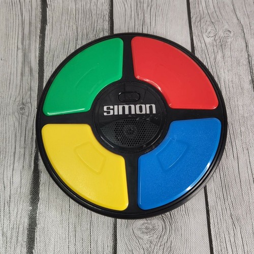 Simon Says Electronic Handheld Game Hasbro 2019 Classic Toy Tested ...