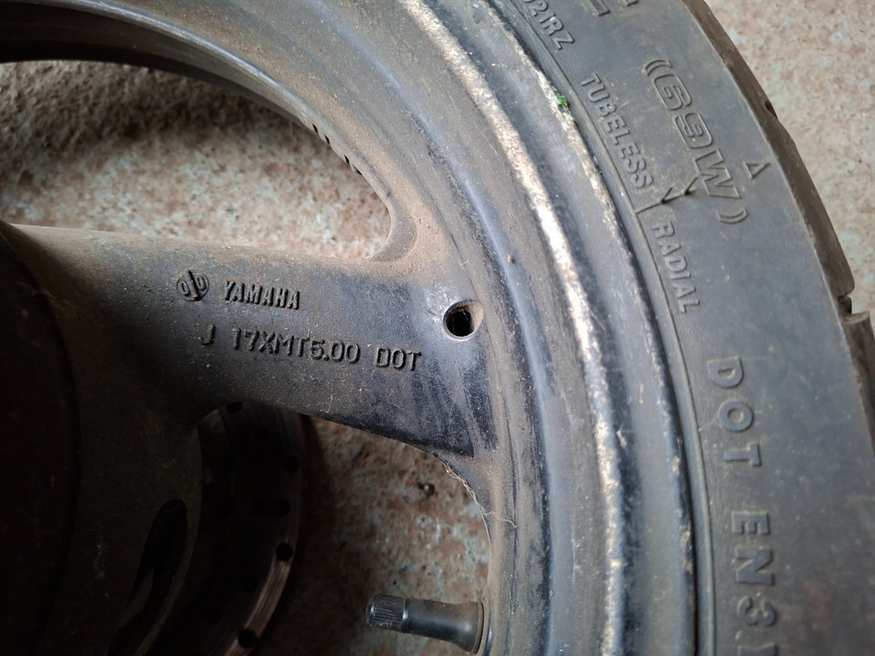 Yamaha YZF 600 Thundercat - Rear Wheel & Brake Disc - 4JH R-86 - 17x5 ...