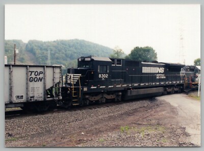 Railroad Photo - Norfolk Southern #8302 Diesel Locomotive 1990s Freight ...